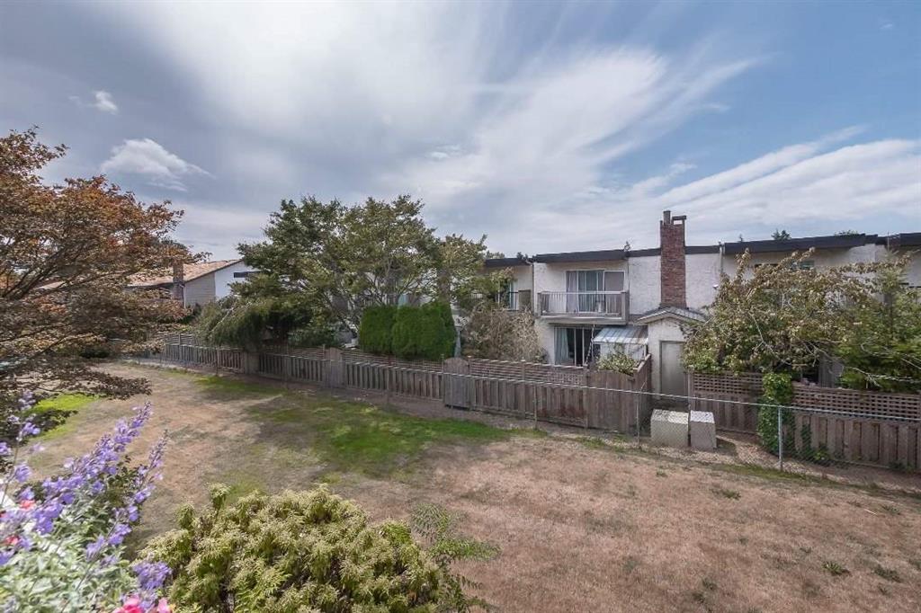 Dolphin & Coral Courts | 3391 Springfield Drive, Richmond | YouLive.ca