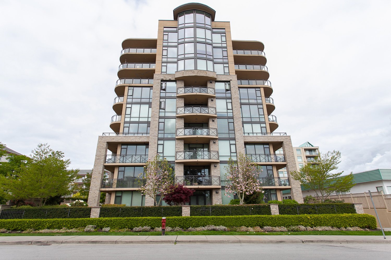 Shearwater Residences | 15445 Vine Avenue, White Rock | YouLive.ca